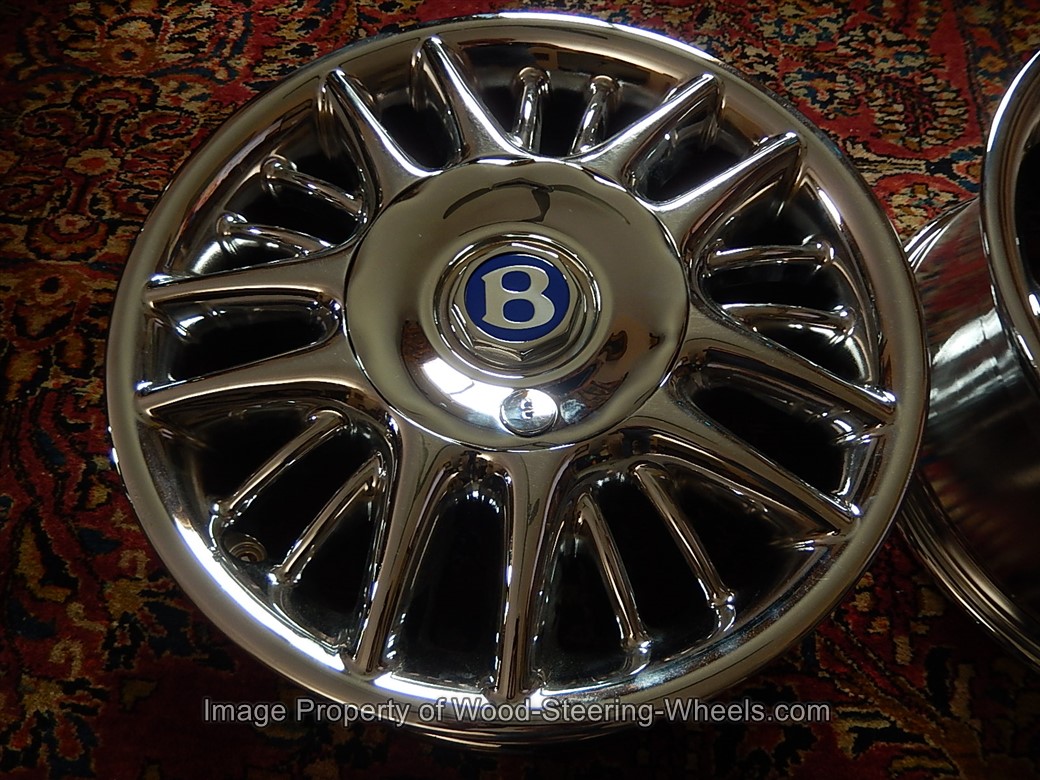 #189 Bentley Hub Cap